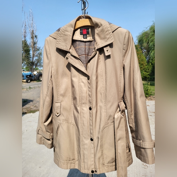 Gallery | Jackets & Coats | Classic Gallery Jacket | Poshmark